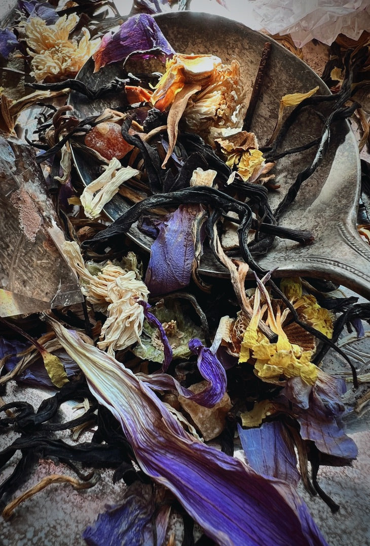 Artemis Tea & Botanical | Hand-Blended Organic Teas from Small Farms